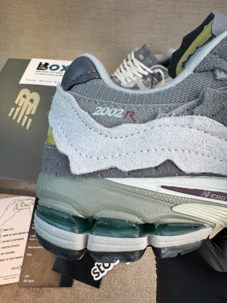 New Balance 2002R – Rain Cloud – boxsneakers